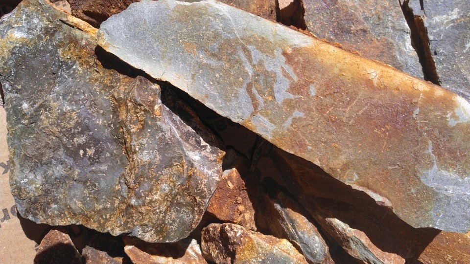 10 Kilos of green shale arizona gold silver copper ore from the vein | eBay