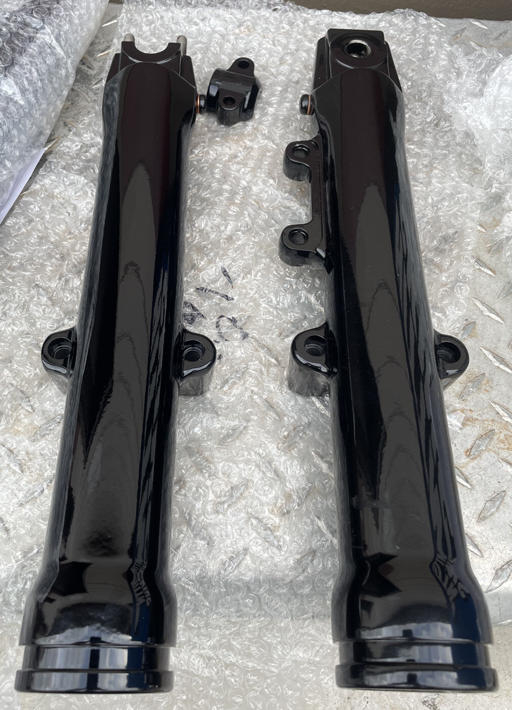 Gloss Black Lower Fork Legs Sliders 41mm Softail Dyna Wide Glide 2000 ...