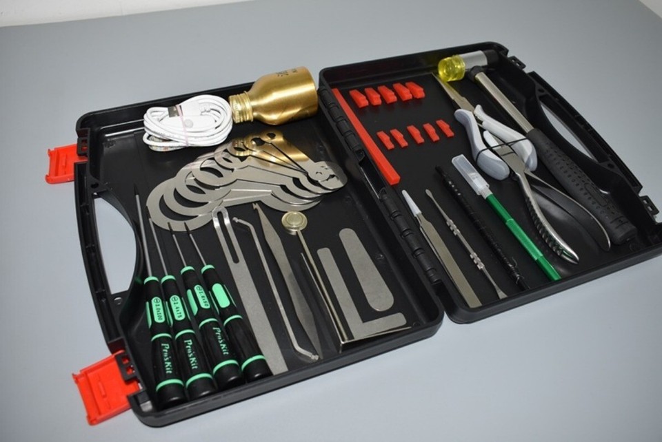 Saxophone Full Repair Tool Kit Parts - Pads Changing Set w/Hard Case ...
