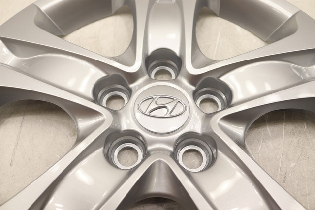 2010-2014 Hyundai Tucson 17" 5 Spoke Hubcap Wheel Cover 529602S100 OEM ...