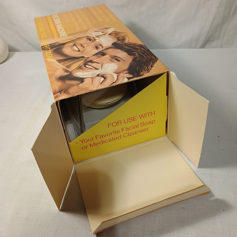 L365 Vintage Clairol The Skin Machine Automatic Cleansing Brush 1971 ...