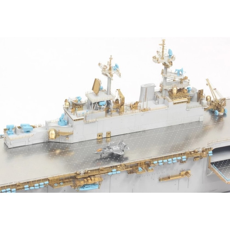 PON37001R1 1:350 Pontos Model Kit - USS Essex LHD-2 Kit + Detail Up Set ...