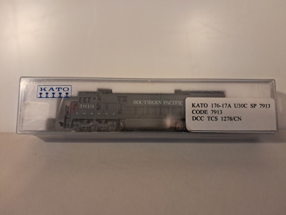 Share N Scale KATO GE U30C Southern Pacific #7913 Diesel Locomotive w ...