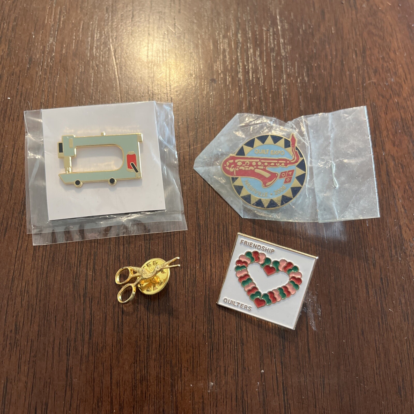 4 Assorted Quilters Lapel Pins / Nashville 2008 & Friendship Quilters ...