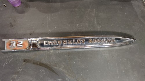 1959 Chevrolet Apache 32 Fender Emblem 3753124 RH. 3200 Chevy Pickup ...