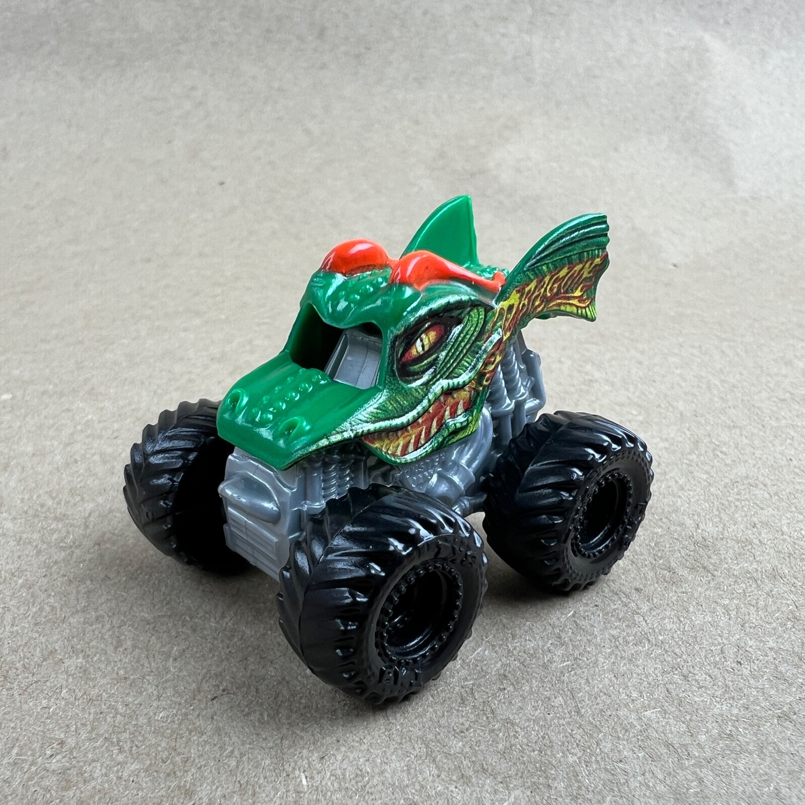 Monster Jam Mini Series 12 Truck Dragon Green Black Monster Truck Spin ...