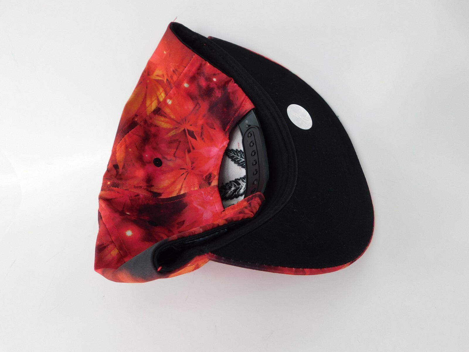 KB Ethos Chronic Hat Cannabis Leaf Multicolor Red Wee… - Gem