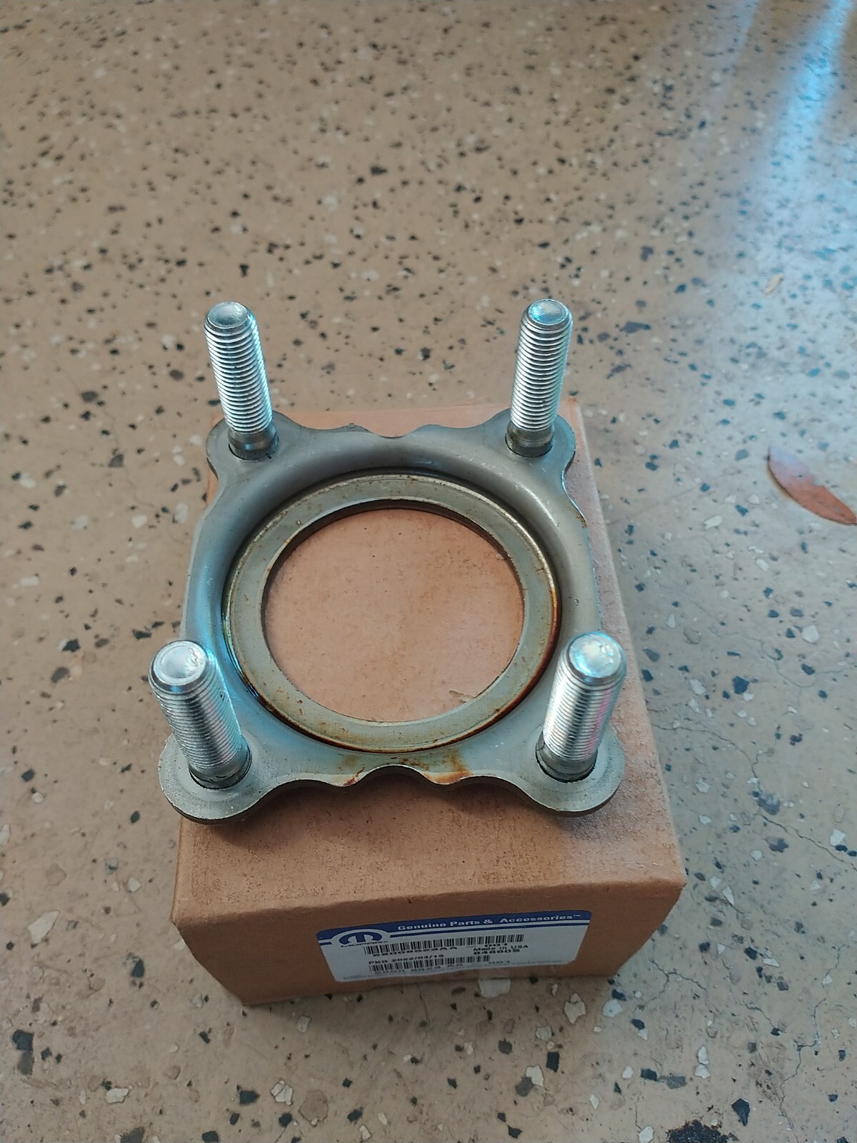 Drive Axle Shaft Seal Mopar 68008523AA fits 10-18 Jeep Wrangler for ...