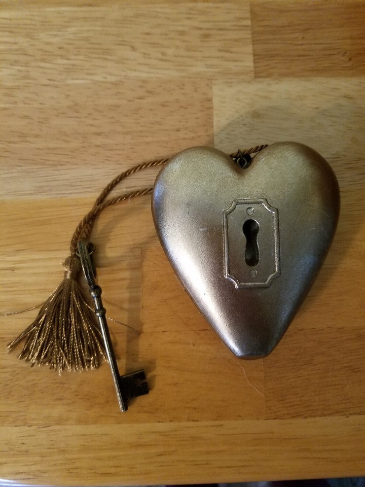 SUSAN WINGET ART HEART SANTA CLAUS BELIEVE SCENE HEART SHAPED ORNAMENT ...