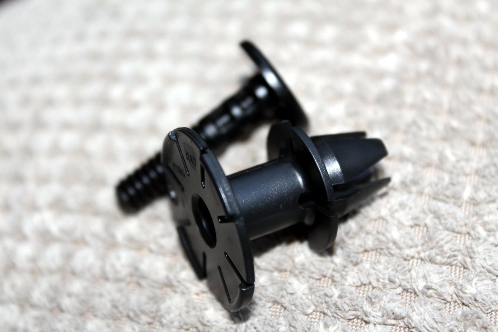 BMW Wheel Arch Liner Side Skirt Mounting Nut 7122912 07147122912 ...