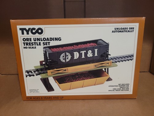 TYCO HO ORE UNLOADING DT&I HOPPER CAR & TRESTLE ACTION SET 868, New but ...
