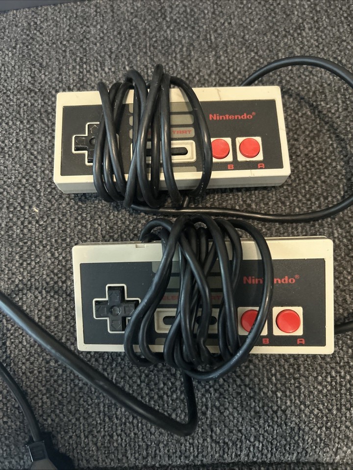 Nintendo NES Console Bundle with 4 Games 2 Controllers Tested Works | eBay