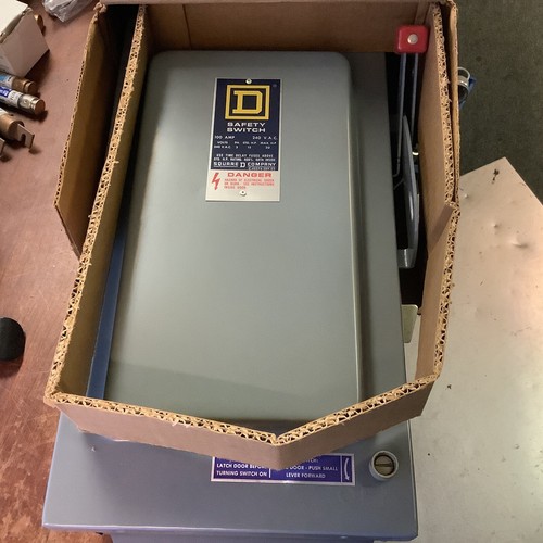 Square D H-323NAWK Switch Fusible 240V 100A Type 12 N Safety Switch ...