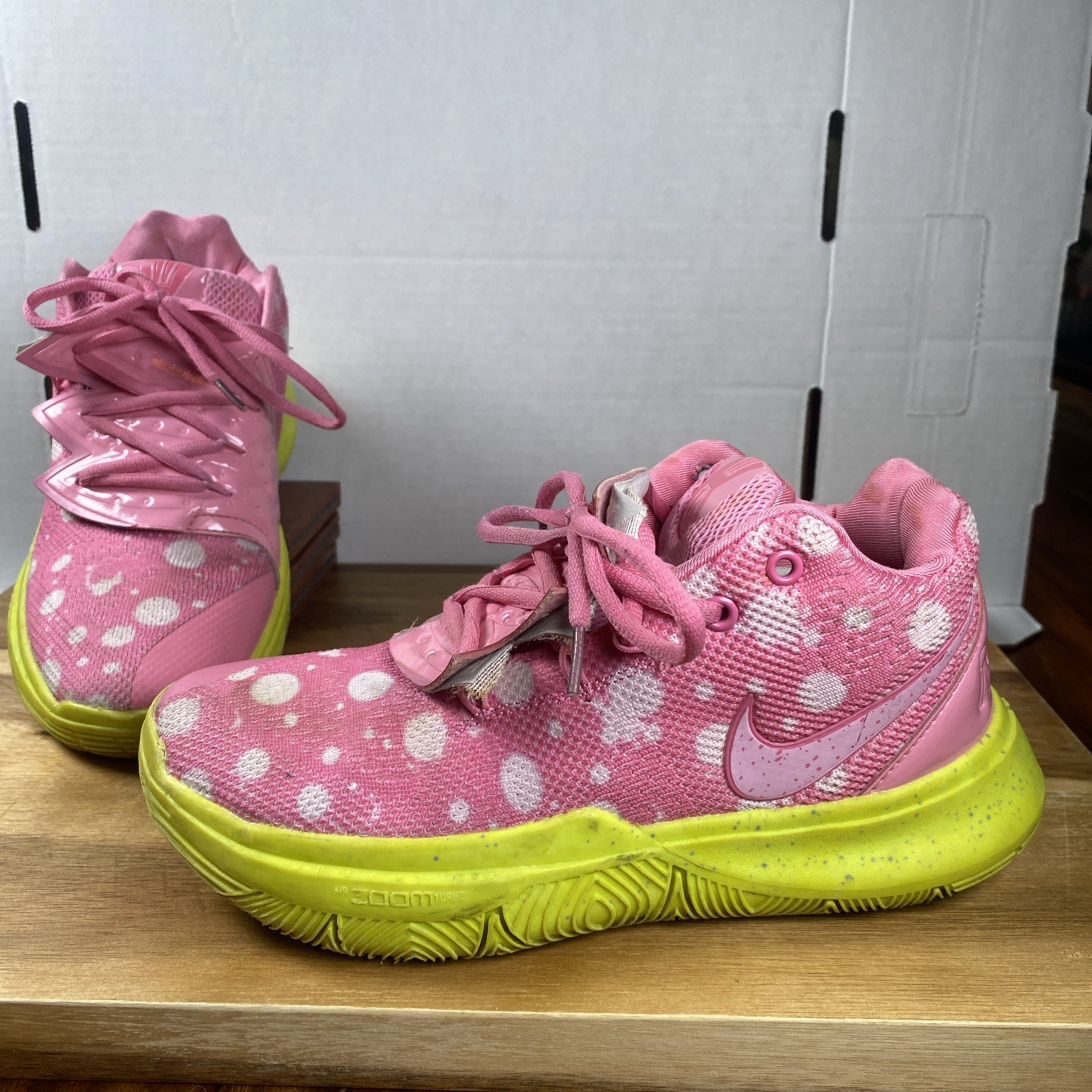Nike Limited Edition Kyrie 5 x Spongebob Squarepants … - Gem