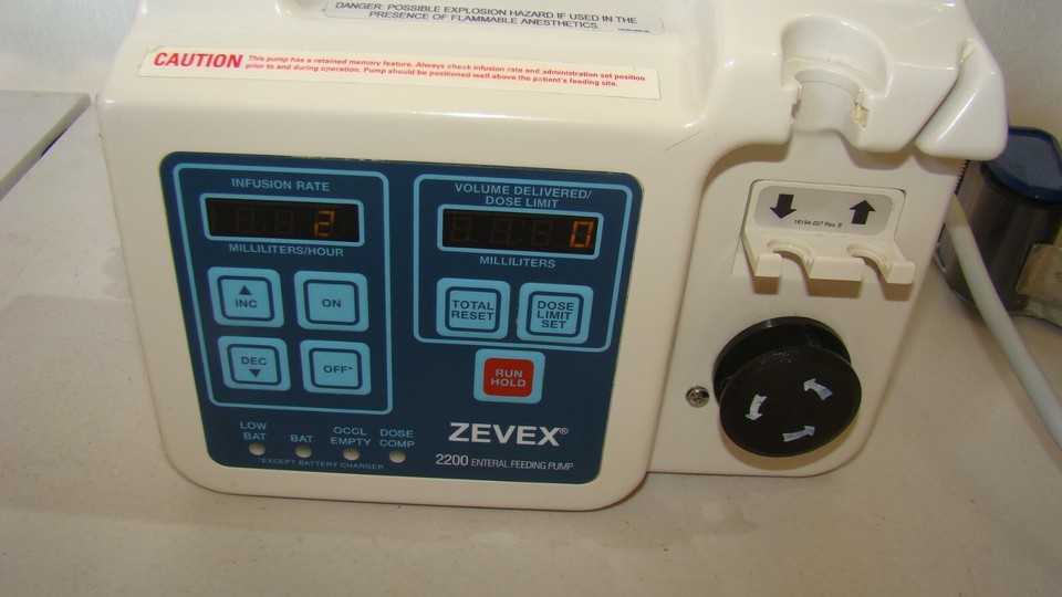 Singer 5500 Sewing Machine with Foot Pedal and owner manual TESTED | eBay