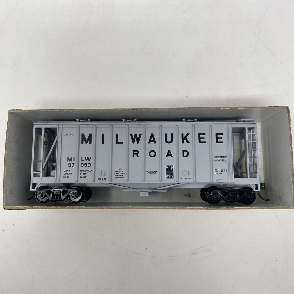 HO Scale Milwaukee Road MILW 97093 Single Bay Airslide Train Car | eBay