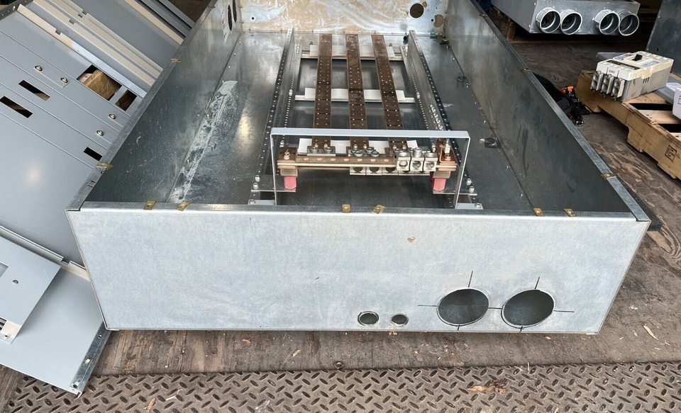 Eaton PRL4B Panelboard 600A 480Y/277V 3PH 4W MLO PRL4 Indoor BX3673 600 ...