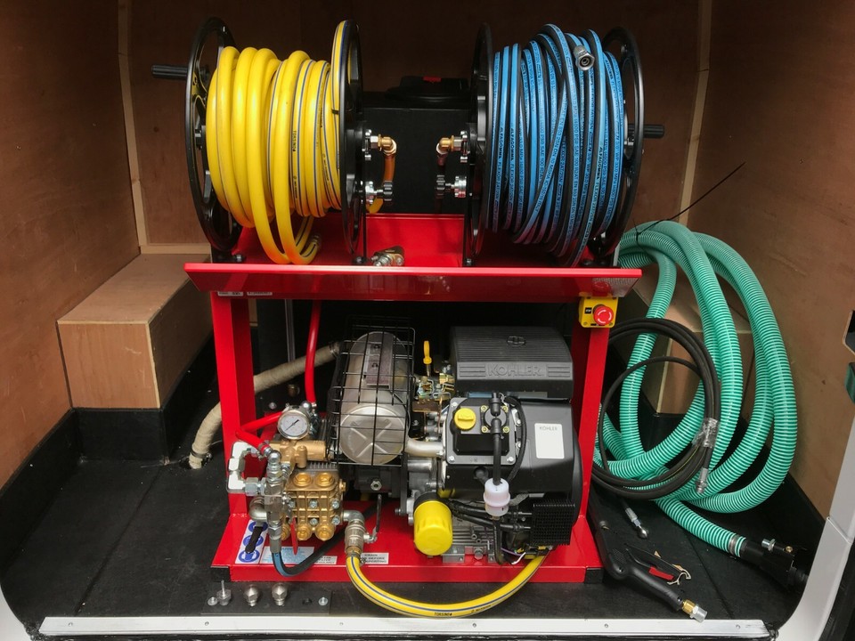 Robojet WX water jetter van pack - 3,000psi @ 8gpm. 23.5HP Air Cooled ...