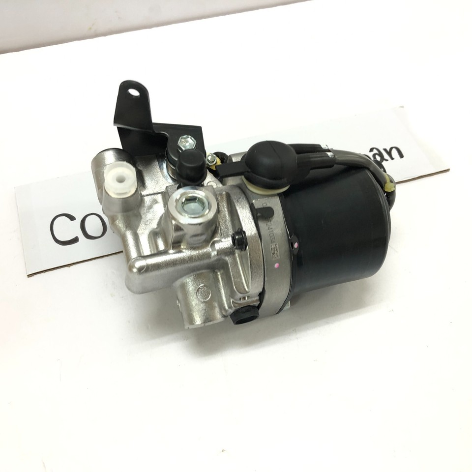 MITSUBISHI GENUINE Montero Pajero Brake Booster Hydraulic Pump 4630A481 ...