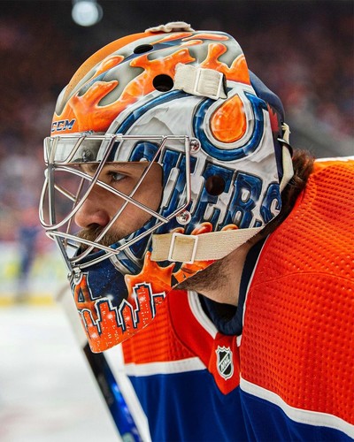 Stuart Skinner Up-Close Mask Portrait Edmonton Oilers 8x10 NHL Hockey ...