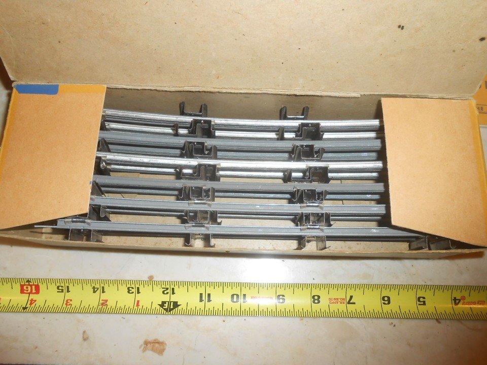 S scale American Flyer 490-T set in box. as is. 300AC engine, 638, 639 ...