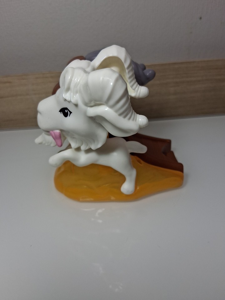 Goat Bobblehead Toy | Moving Head Car Dashboard Ornament | Funny Animal ...