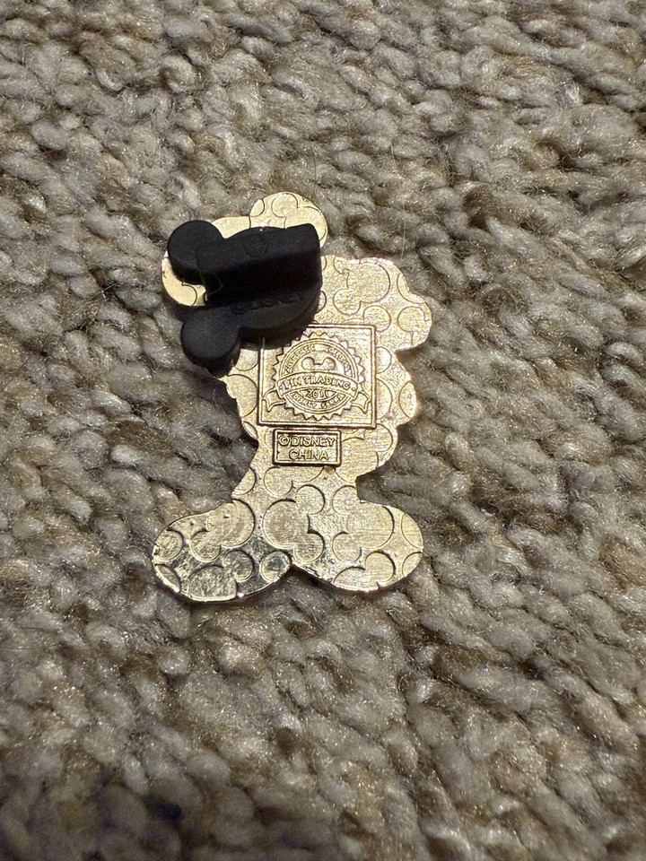 Mickey Mouse and Duffy The Disney Bear Pin | eBay