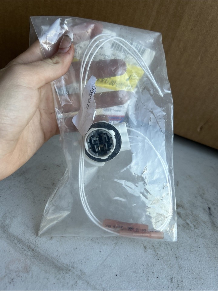 GM# 15306188 - ACD# LS95 - OEM ACDelco Multi-Purpose Lamp Socket | eBay