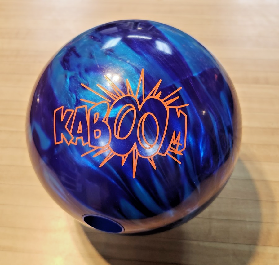 COLUMBIA 300 KABOOM BOWLING BALL 15LB. RH - 1 DRILL | eBay