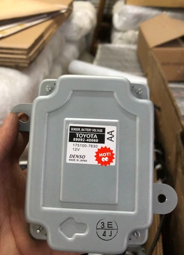 Toyota OEM Drive Motor Battery Voltage Sensor 89892-48060 for Hybrid ...