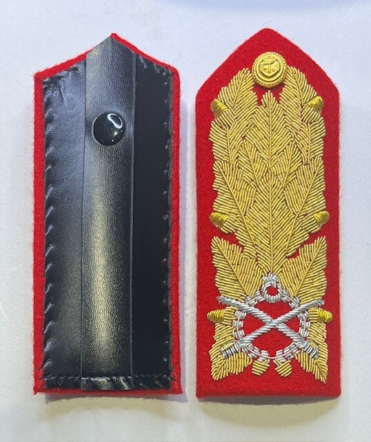 New Iranian Army General GOLD on RED Blazer Epaulettes Shoulder Boards ...