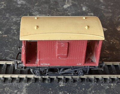 Triang R16 20T Brake Van M73031 – OO Gauge | eBay UK