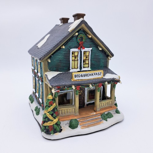 Crosslight BED & BREAKFAST Holiday Village LED Porcelain. 875342004678 ...