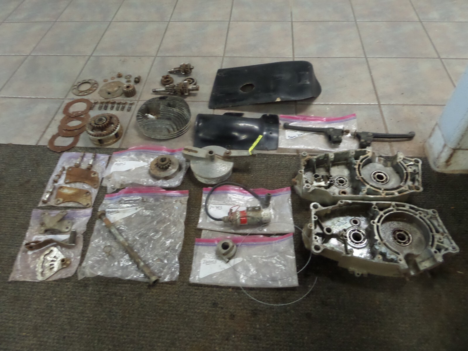 GRM Motor 1971-1975 ISLO 250 ShiftForks Engine Crankcase Ignition Coil ...