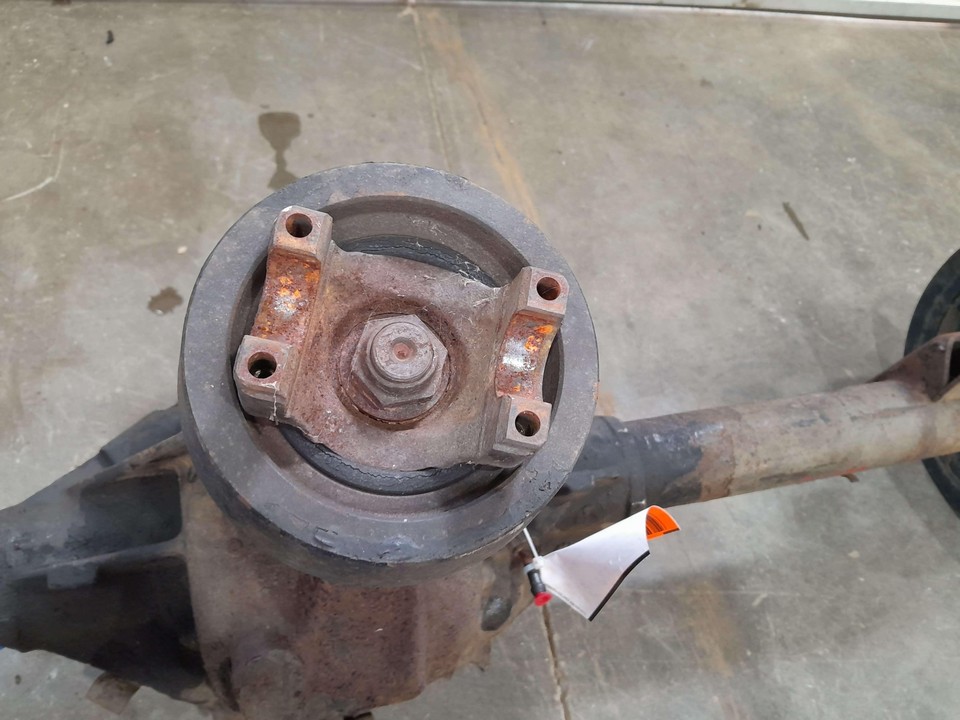 92-97 Chevy S10 4x2 Rear Axle Assembly 3.73 Ratio Genuine OEM | eBay