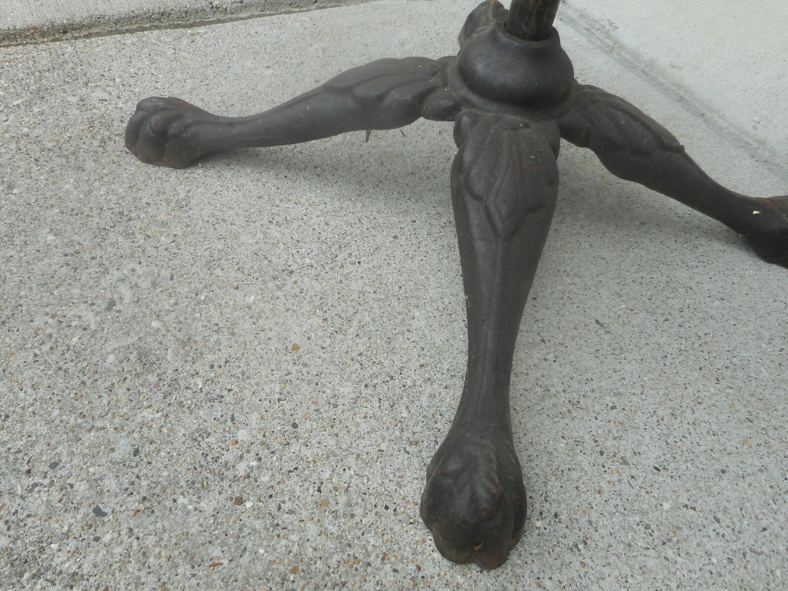 Antique JAPANNED Finish T Bar Clothing Display Rack with Cast Iron Base ...