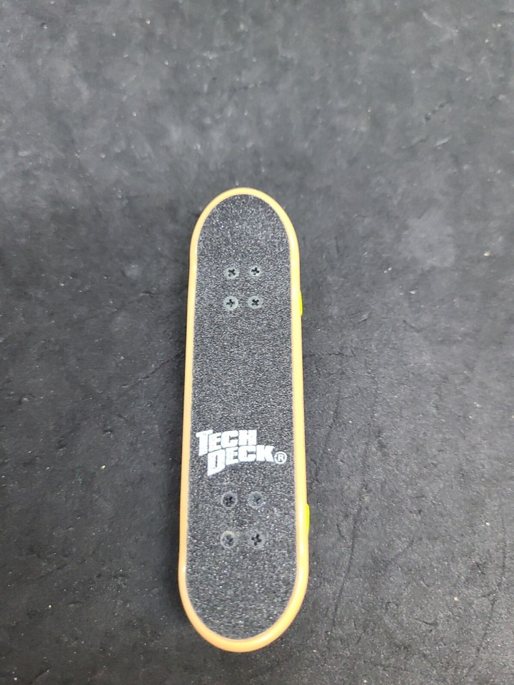 Tech Deck Baker Skateboards Fingerboard 96mm Green NUGE Don Nguyen Logo ...