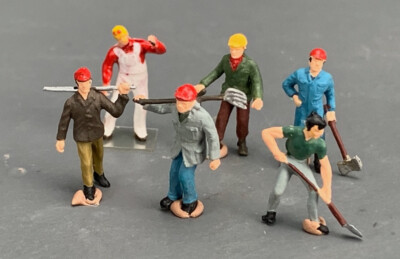 6X HO Scale Track Crew or Construction Workers Painted #2 HO3267 | eBay