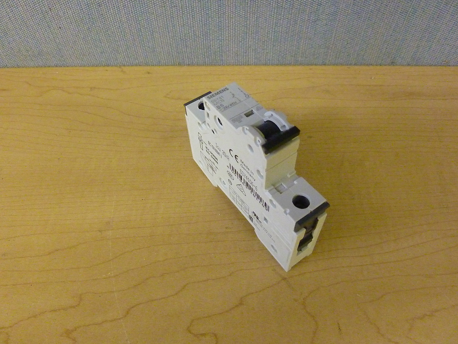Siemens 5SY4106-6 5SY41 MCB B6 6A 230/400V Circuit Breaker (11129) | eBay