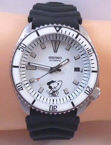 Seiko White Ceramic Golf Snoopy Peanuts Automatic Divers Date Watch ...
