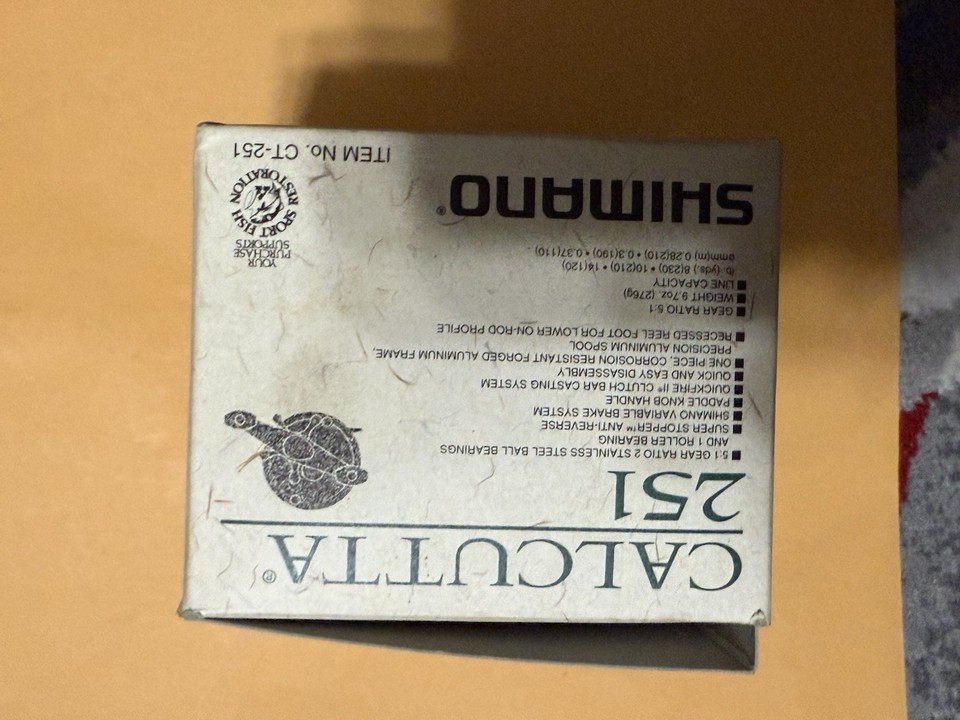 Shimano Calcutta 251 Baitcasting Reel - Made in Japan - Classic Gold ...