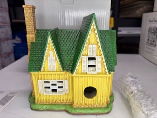 Lefton Colonial Village 11999 Bradley House Limited Edition Brand New ...