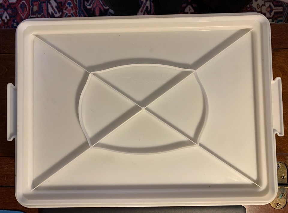 TUPPERWARE Vintage White 13x9 Cake Pan / Cupcake Keeper | eBay