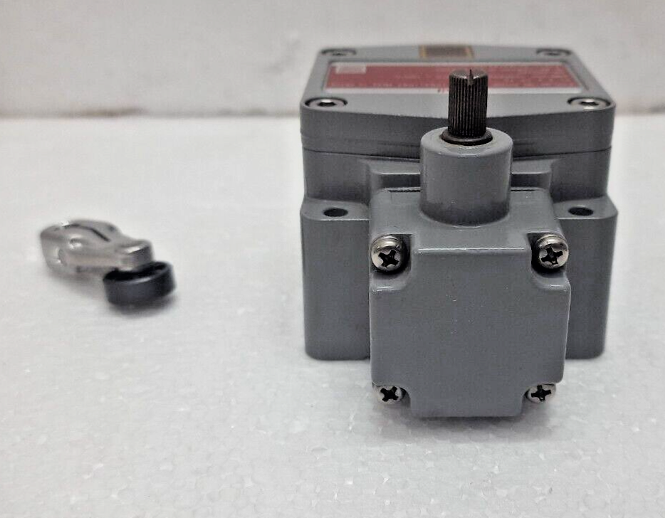 New Azbil VCX-7001--JL Limit Switch Explosion Proof IP54/IP67 | eBay
