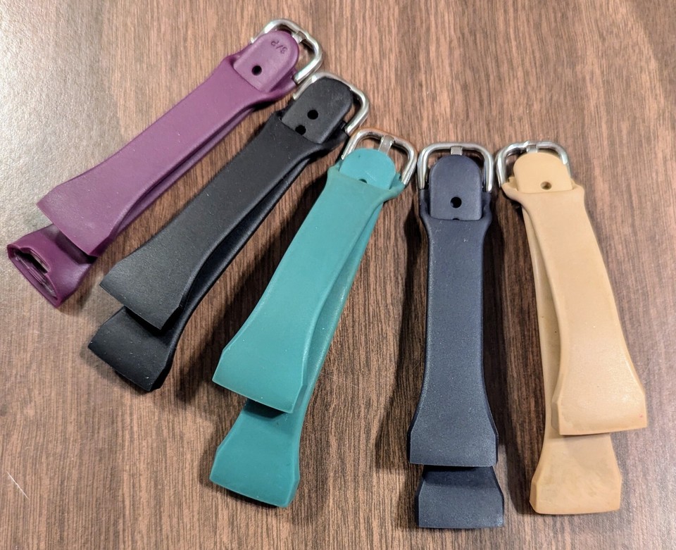 Fitbit - Charge 4 Activity Tracker - Charger, Plus EXTRAS - Works Great ...