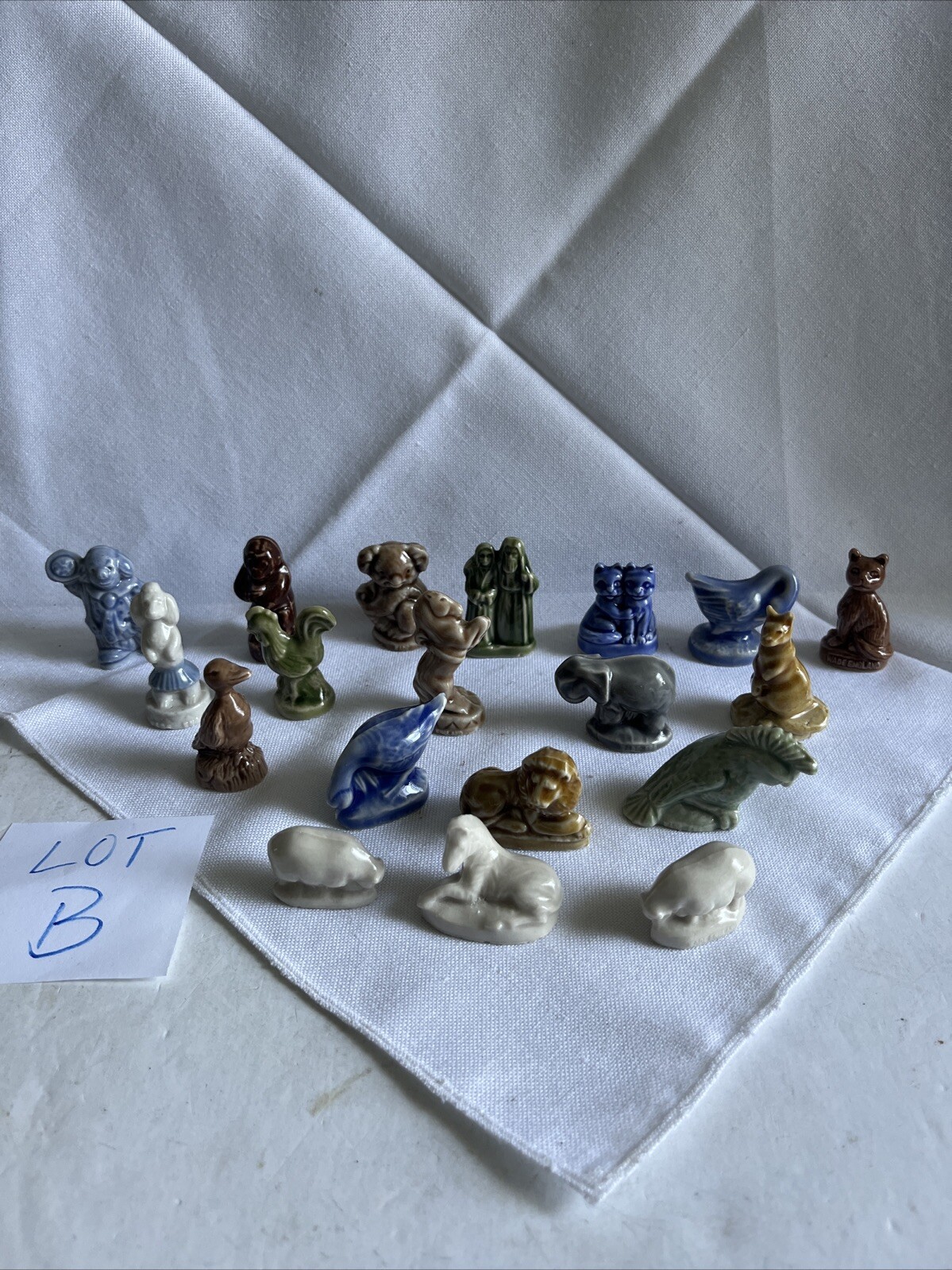 Lot of 19 Wade Whimsy Figurines Red Rose Tea England | eBay