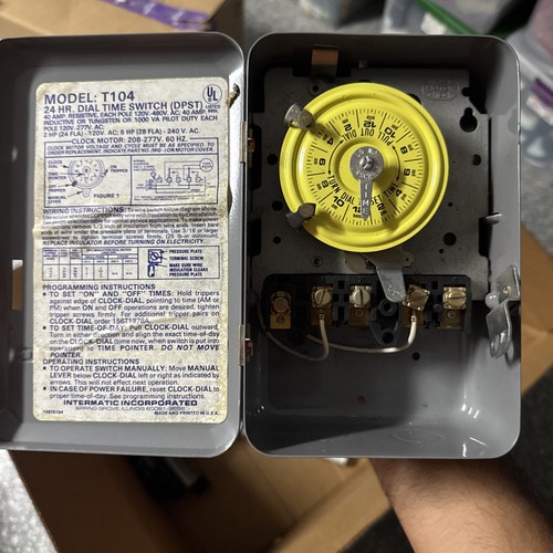 Intermatic Model T104R DPST 24-Hour Mechanical Time Switch | eBay