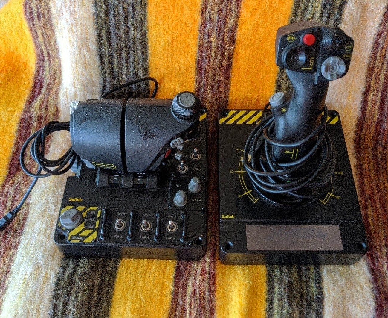 Saitek X-55 Pro-Flight Rhino Joystick & Throttle Flight Simulation ...