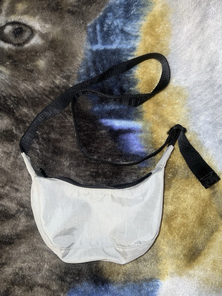 NWOT Baggu Mini Crescent Bag Nylon Crossbody Zipper | eBay