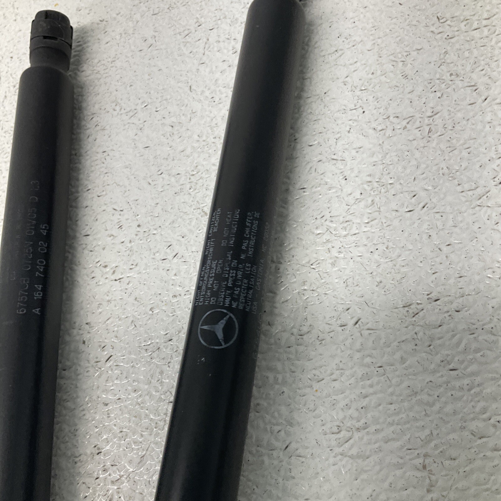 Shock Absorbers Trunk/Gate /A1647400145 /A1647400245/A1647400145/170 ...